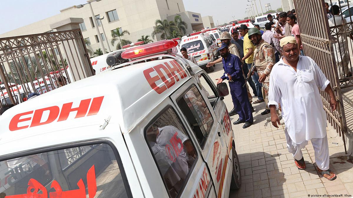 IS, Taliban both claim Pakistan bus attack – DW – 05/13/2015