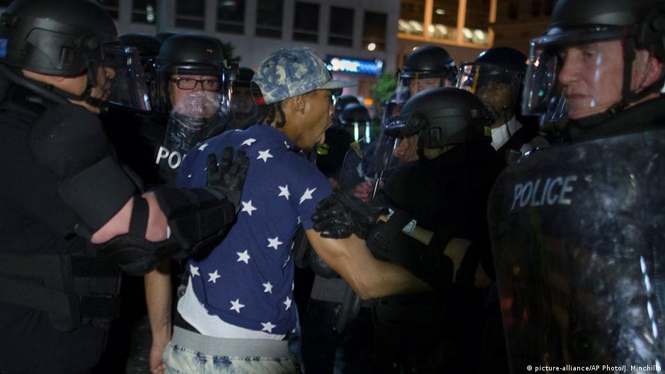 Cleveland protests after police acquittal – DW – 05/24/2015