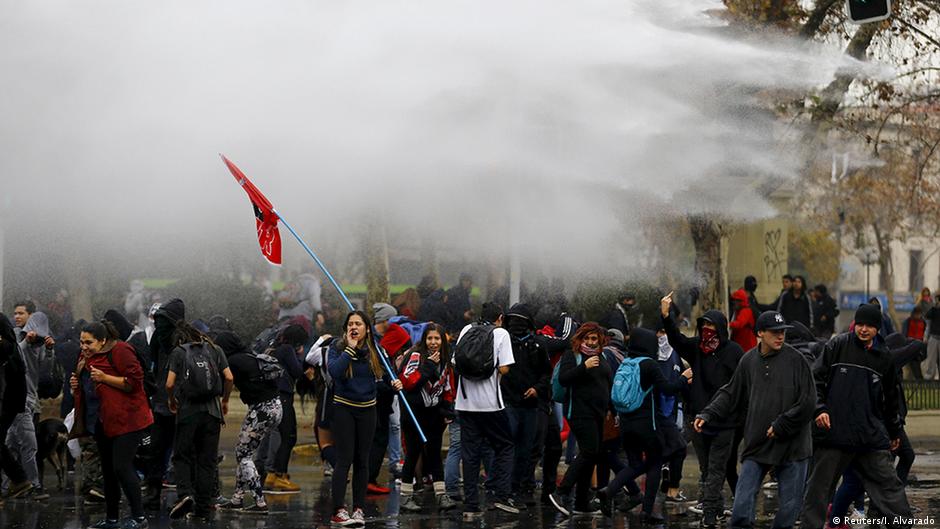 Zusammenstöße bei Studentenprotesten in Chile – DW – 29.05.2015