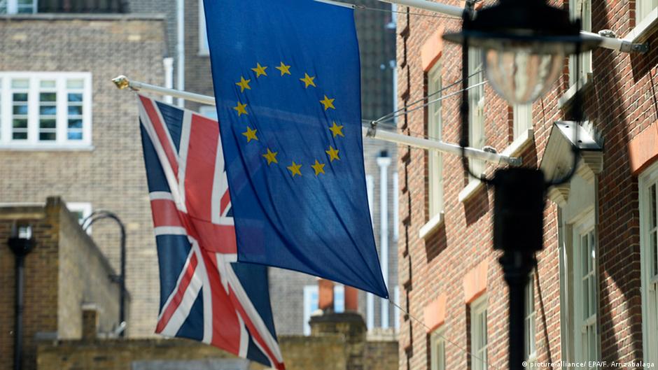 New Brexit campaign launched – DW – 10/09/2015