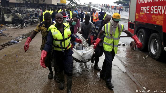 Accra hit by tragic fire amid flooding | Africa | DW | 04.06.2015
