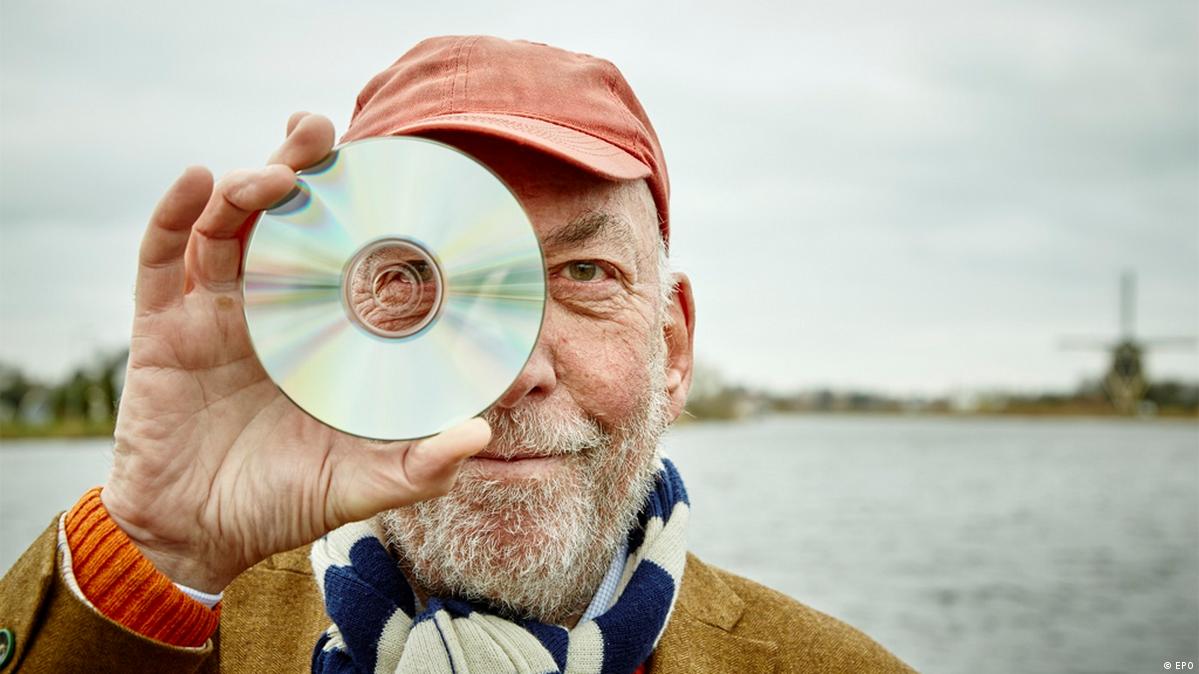 The top 7 digital Christmas gifts – DW – 12/14/2015