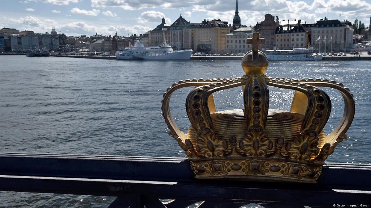 Poll: The role of the monarchy in today's world