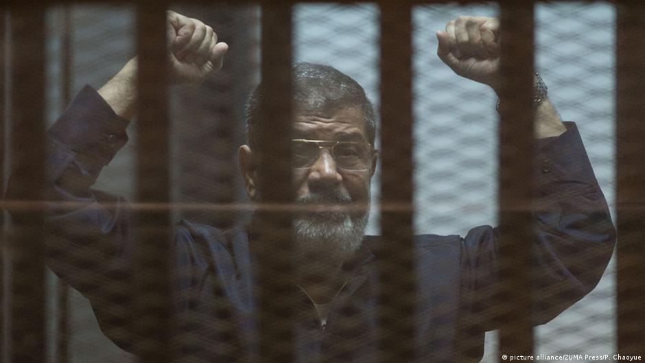 Report: Egypt's ousted President Morsi refusing prison food – DW – 08 ...