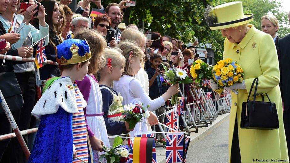 The queen's soft power – DW – 06/26/2015