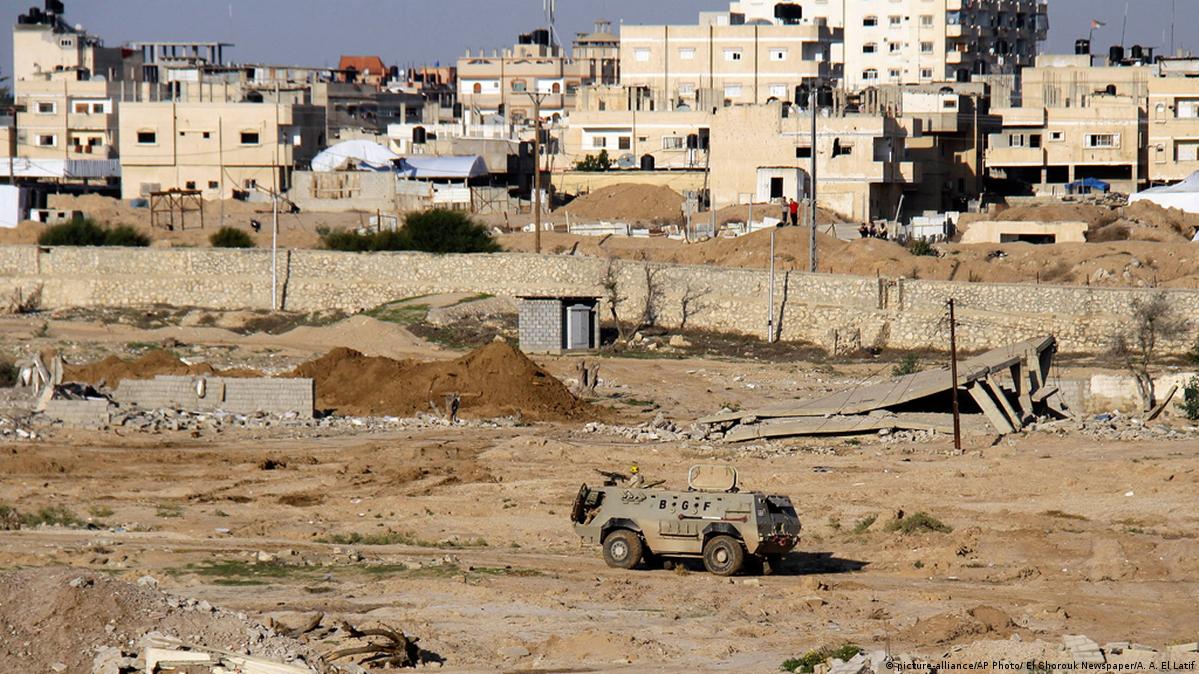 Heavy fighting in Sinai, and Cairo – DW – 07/01/2015