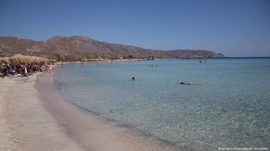 Strong earthquake strikes Greek island – DW – 05/02/2020