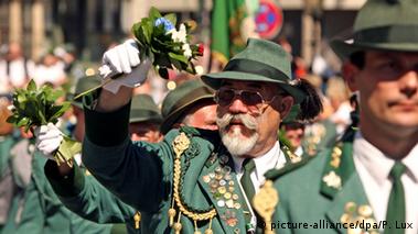 Beginner's guide to Germany's shooting festivals – DW – 06/30/2017