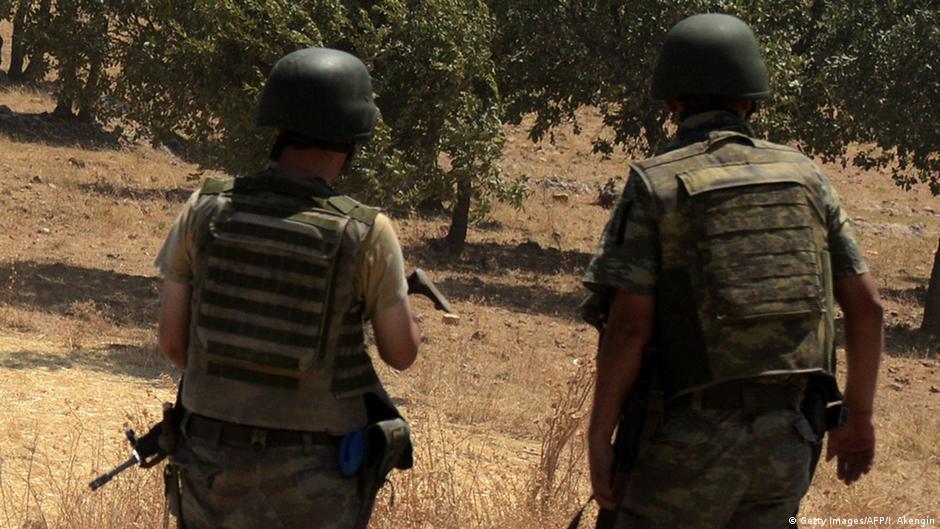 Three dead in 'PKK attack' – DW – 08/04/2015