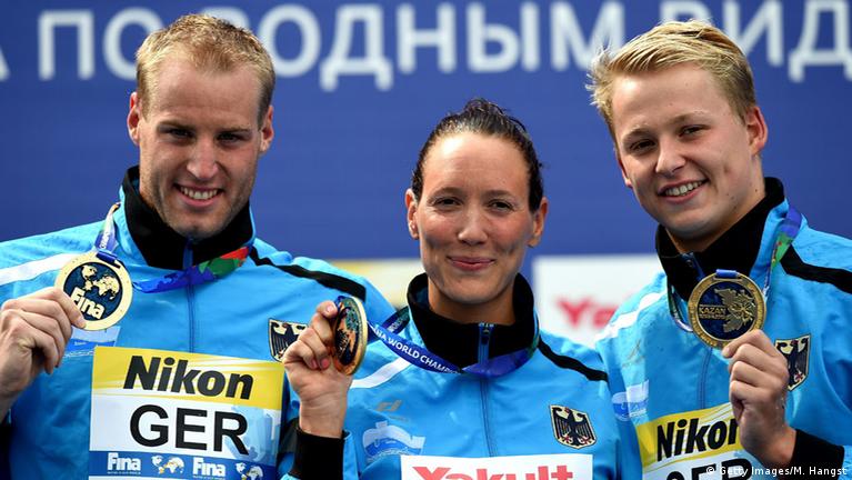 German swimmers secure first gold at Worlds – DW – 07/30/2015