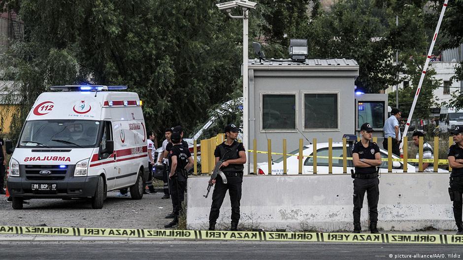 Alleged PKK attack kills two – DW – 07/31/2015