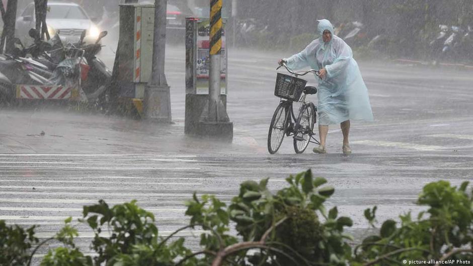 Soudelor onward to China after devastating Taiwan – DW – 08/08/2015