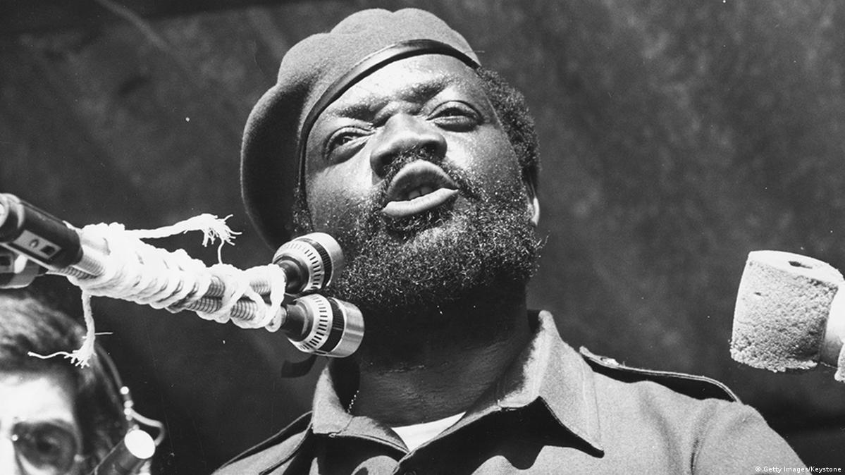 Atrocidades de Jonas Savimbi: "O que passou, passou..." – DW – 21/02/2019