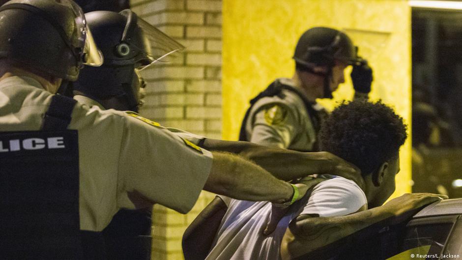US police kill black suspect – DW – 08/20/2015