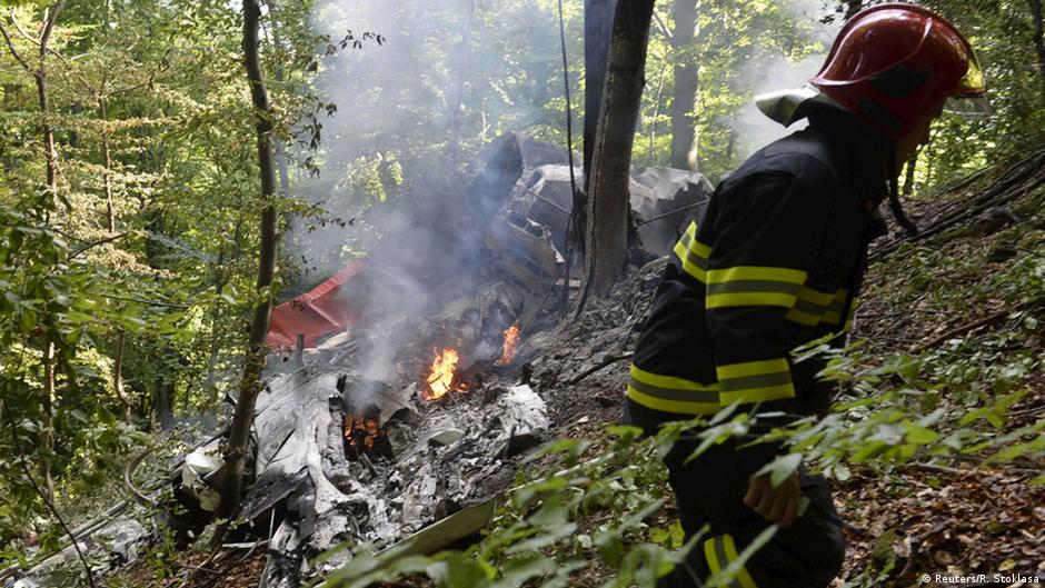 Deadly mid-air collision over Slovakia – DW – 08/20/2015