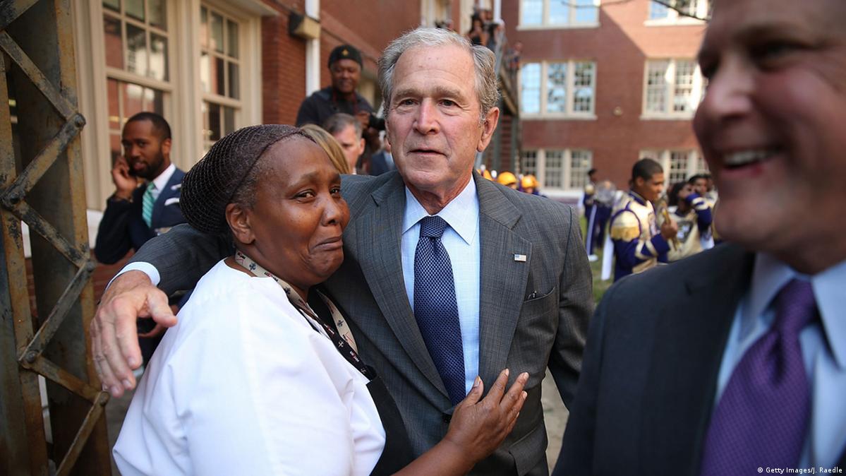 Bush mocked as he returns to New Orleans – DW – 08/28/2015