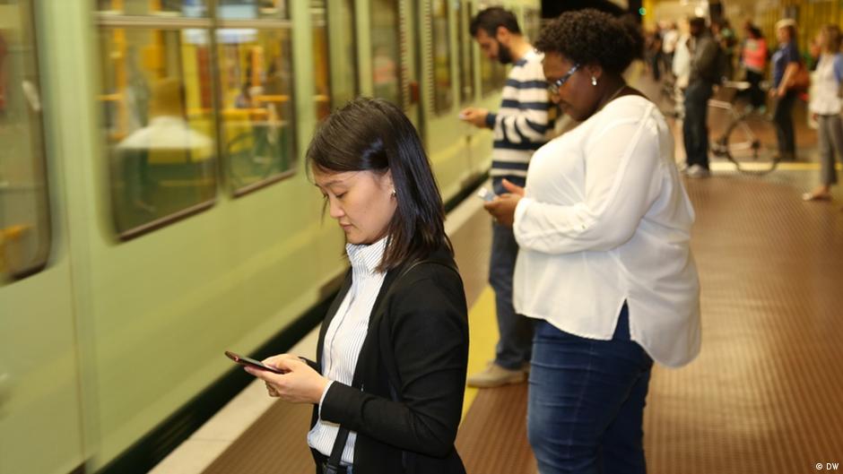 The DW app - on the move