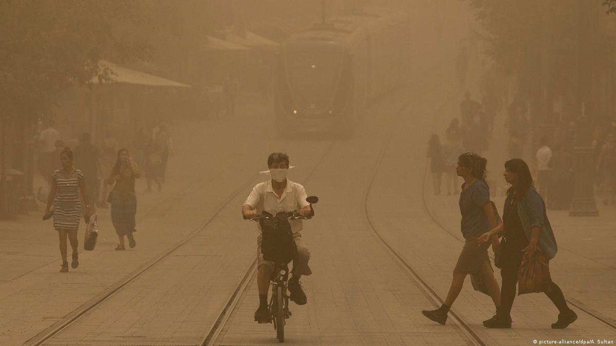 Sandstorm sweeps across Middle East