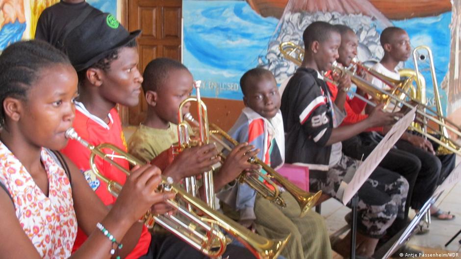 Nairobi: 'Ghetto Classics' – DW – 09/24/2015