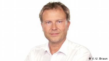 Profile of reporter Veit-Ulrich Braun – DW – 10/27/2015