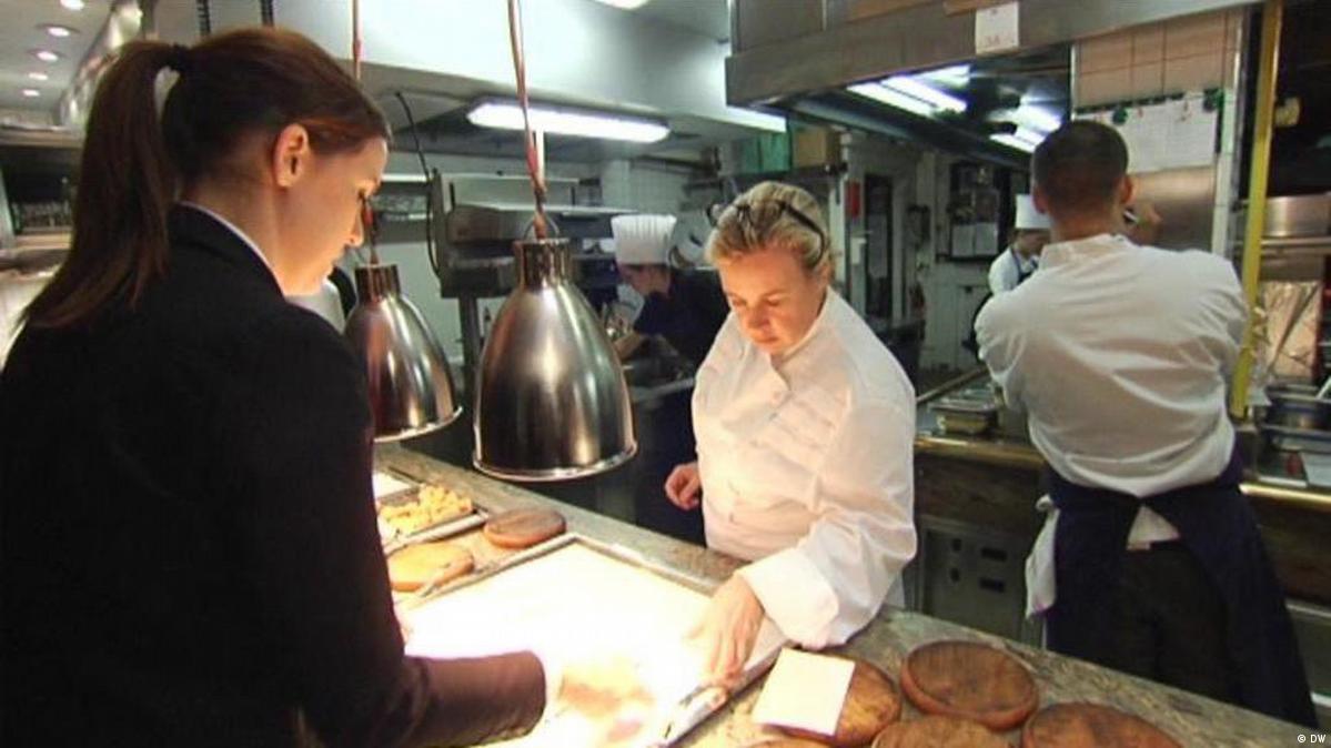 The world's best female chef – DW – 12/09/2016