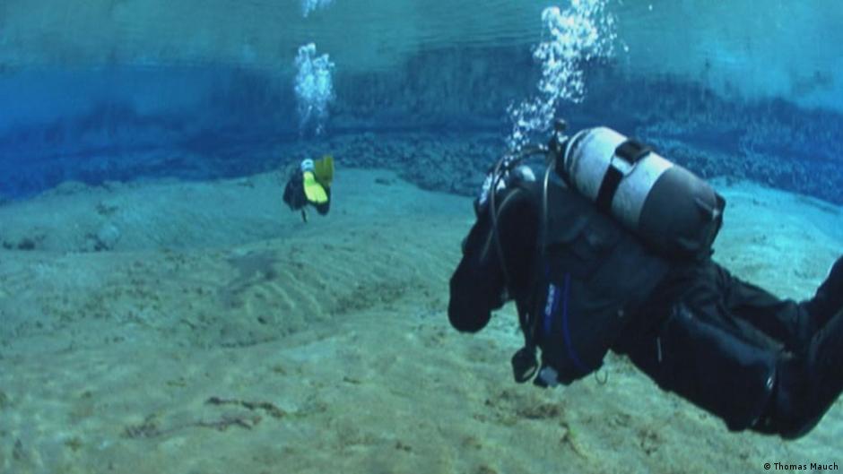 Diving in Iceland – DW – 10/27/2016