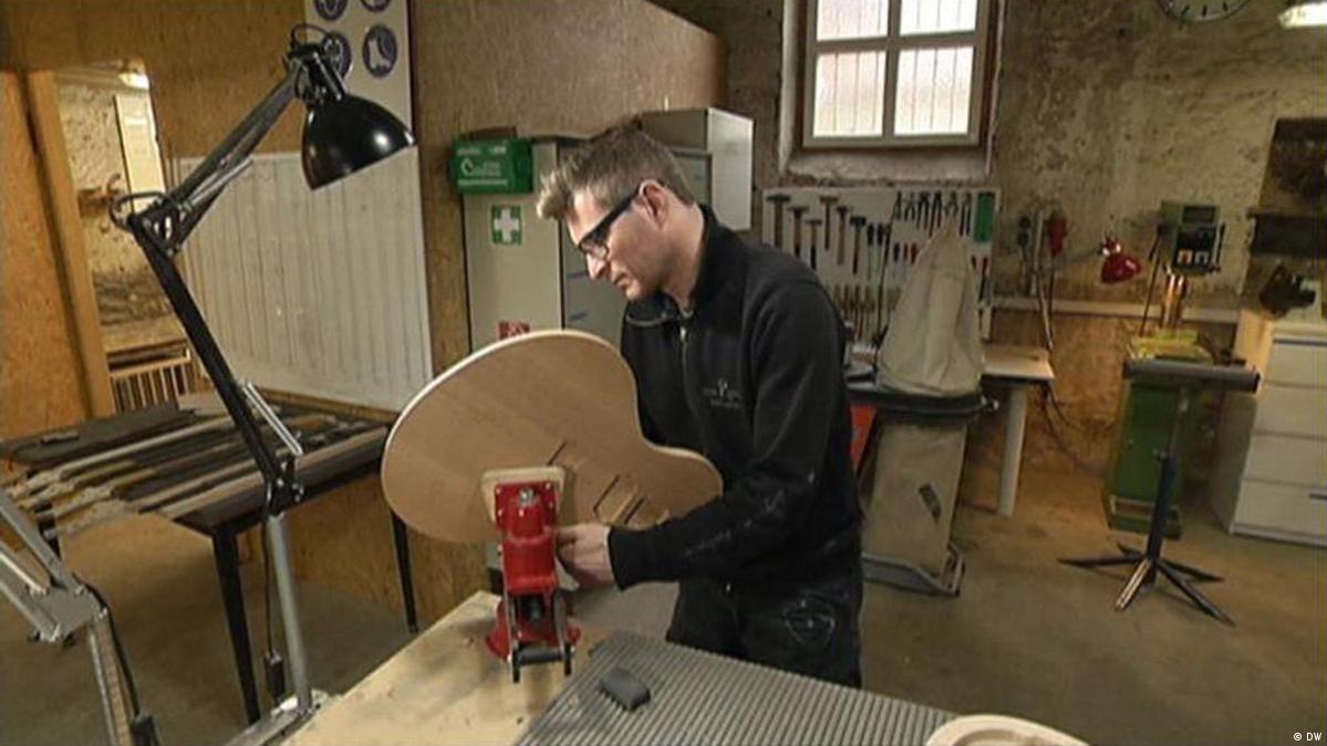 Hand-made guitars by Jens Ritter