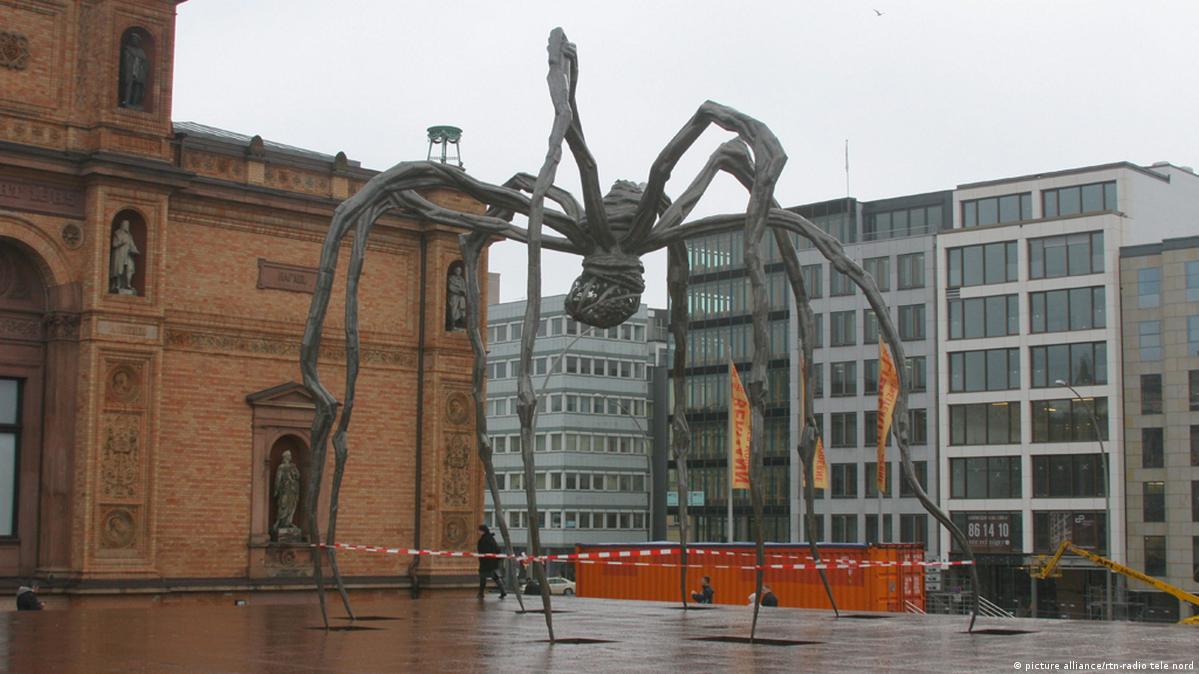 Spider expected to fetch over $25 million at auction – DW – 10/28/2015