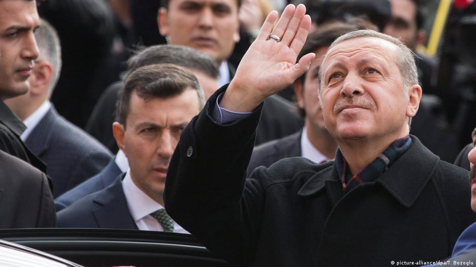 Turkey's AKP in search of allies – DW – 11/03/2015
