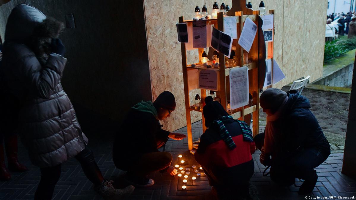 Statue to Hungarian fascist sparks outcry