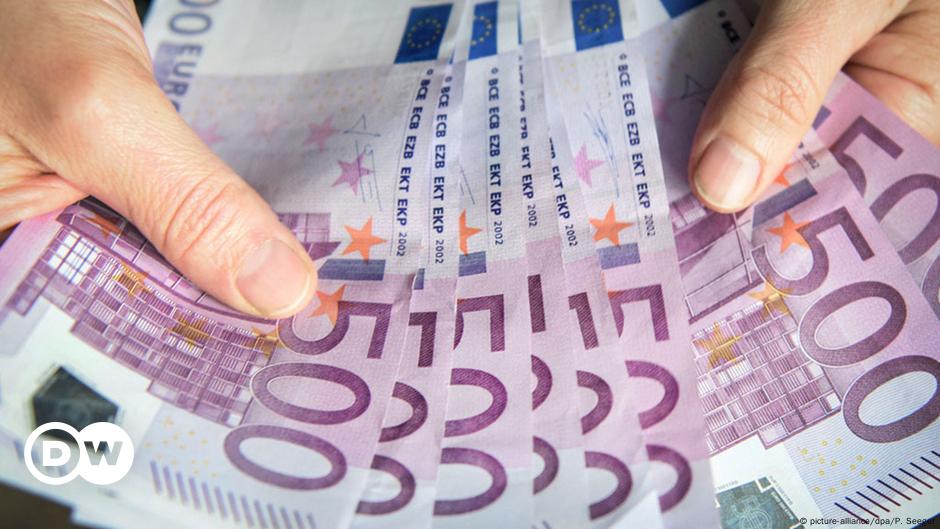 Opinion: Cash means freedom – DW – 02/05/2016