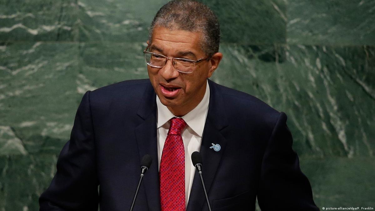 Benin prime minister survives helicopter crash