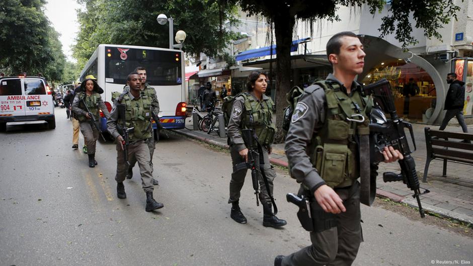 Major manhunt underway for Tel Aviv gunman – DW – 01/02/2016 Major manhunt underway for Tel Aviv gunman – DW – 01/02/2016