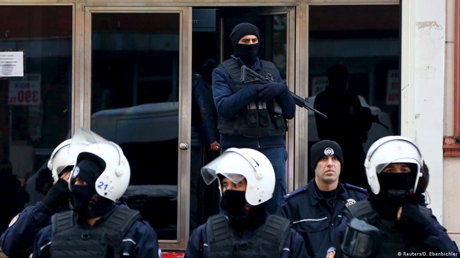 Deadly attack on Turkish police station