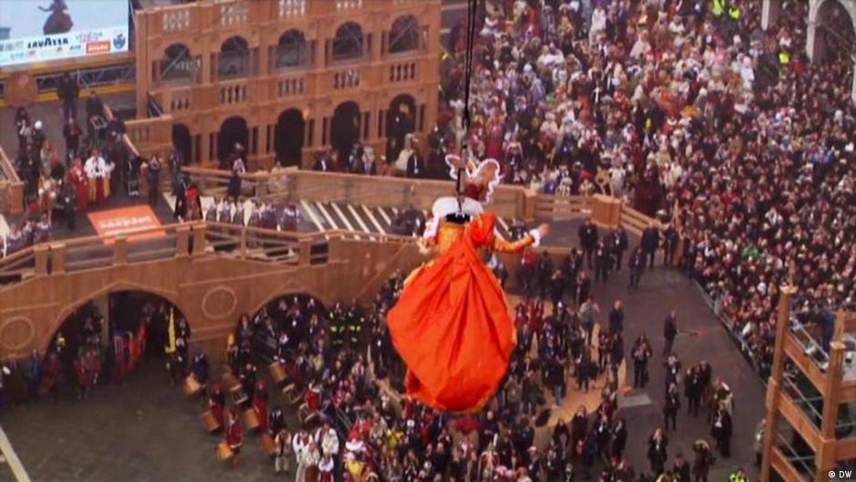 The Angel of Venice’s Carnival – DW – 02/07/2016