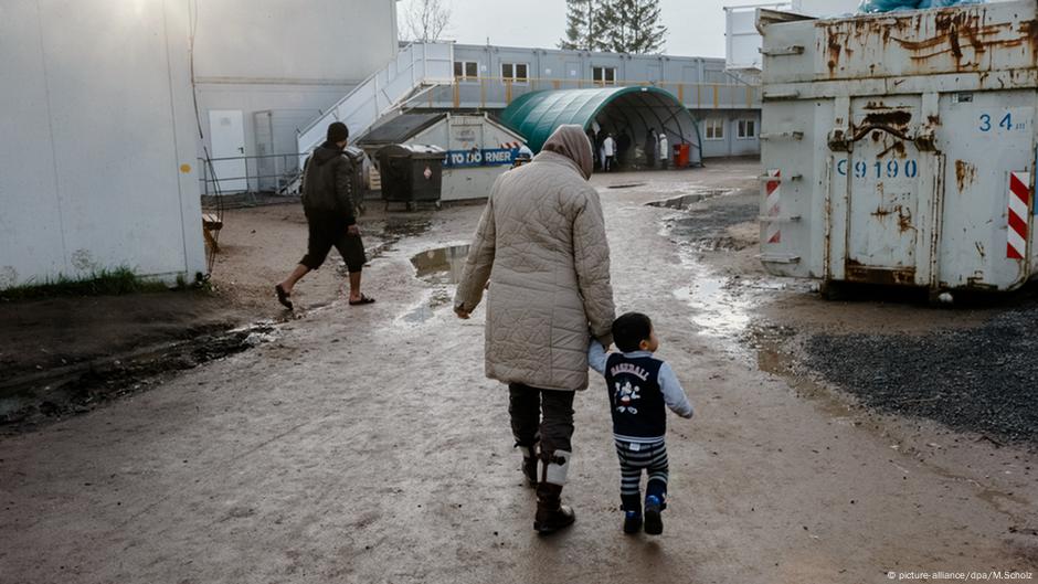 German Cabinet Approves Asylum Package Dw 02 03 2016