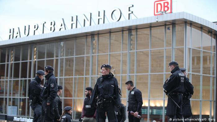 Cologne police plan ′protection zone′ at New Year celebrations | News ...