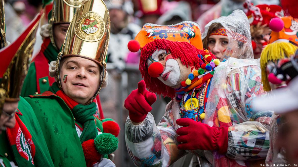 Storm can't stop Cologne's Carnival – DW – 02/07/2016