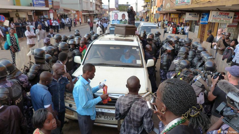 Uganda: increased tension ahead of Thursday vote – DW – 02/16/2016
