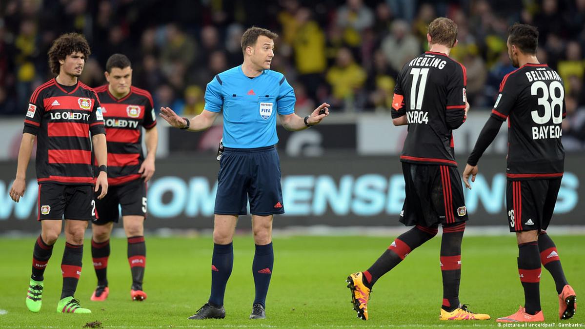 Die zehn wichtigsten neuen Fußballregeln – DW – 01.06.2016