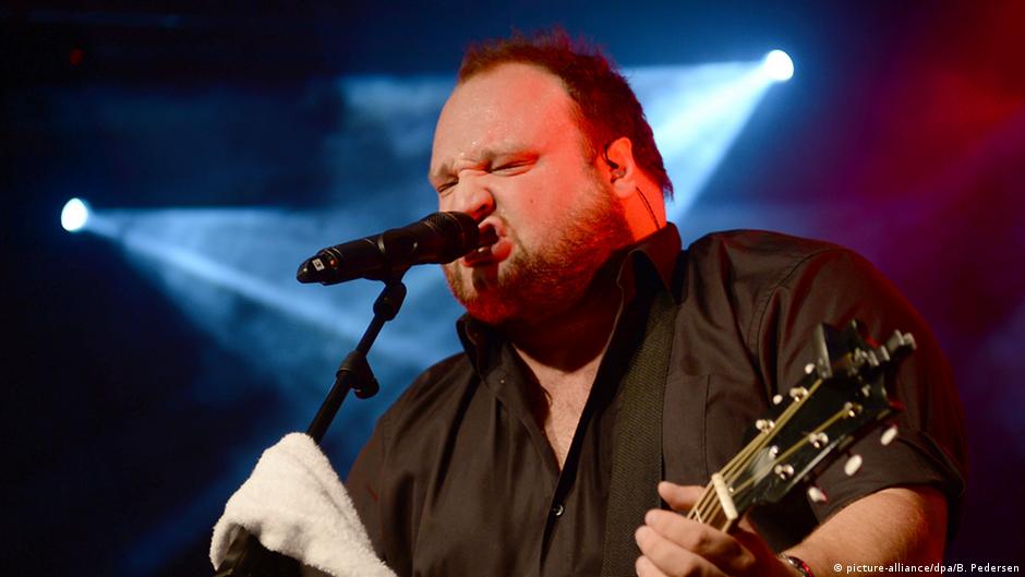 Alex Diehl at the Eurovision qualifications – DW – 02/24/2016