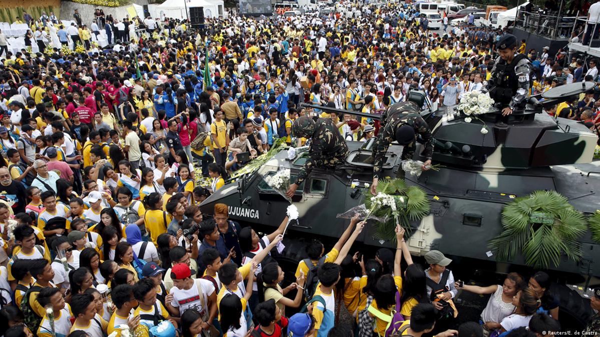 Philippiner feiern 30 Jahre Demokratie – DW – 25.02.2016