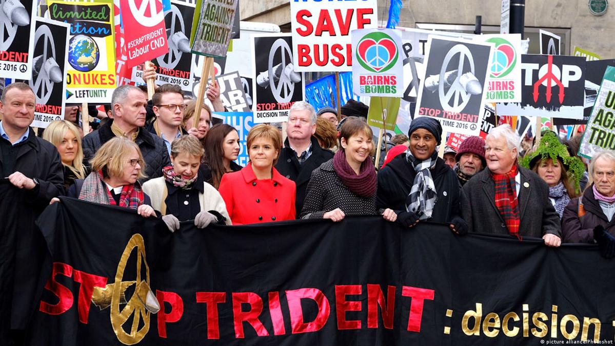 UK anti-nuclear rally draws tens of thousands – DW – 02/27/2016