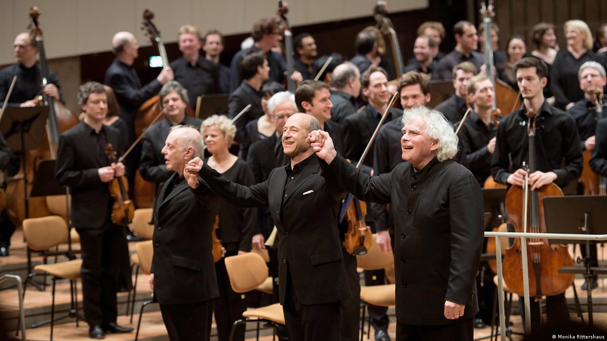 Three Berlin orchestras welcome refugees – DW – 03/02/2016