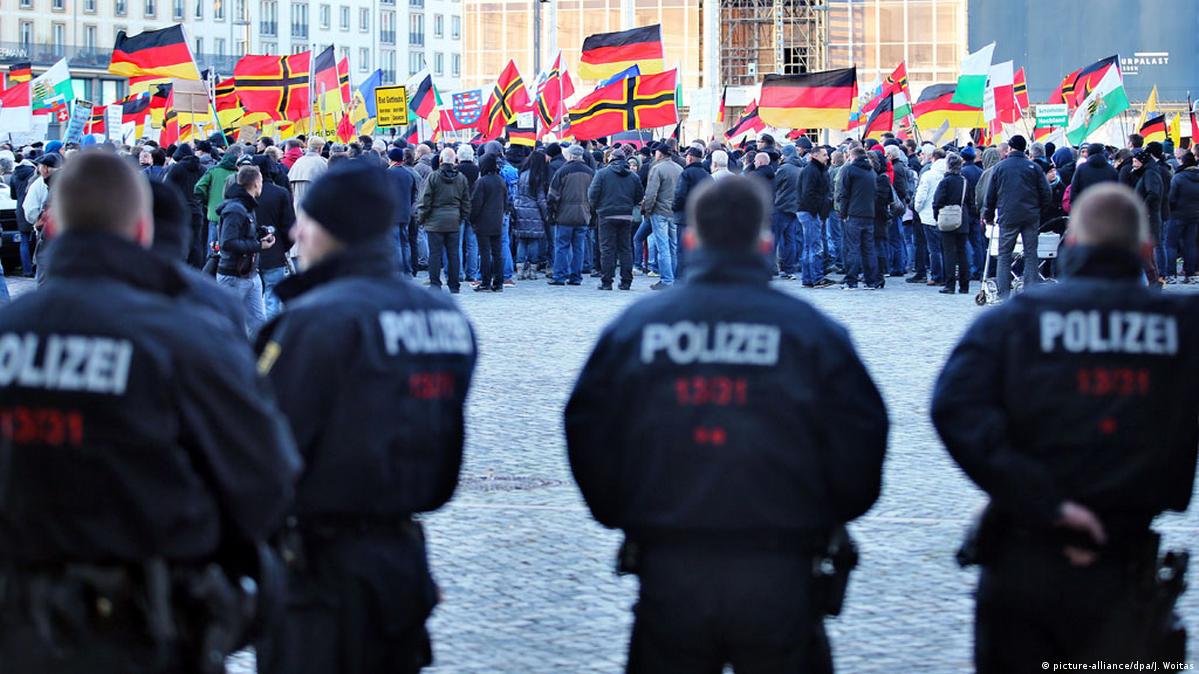 Saxony's police too friendly with Pegida? – DW – 03/03/2016