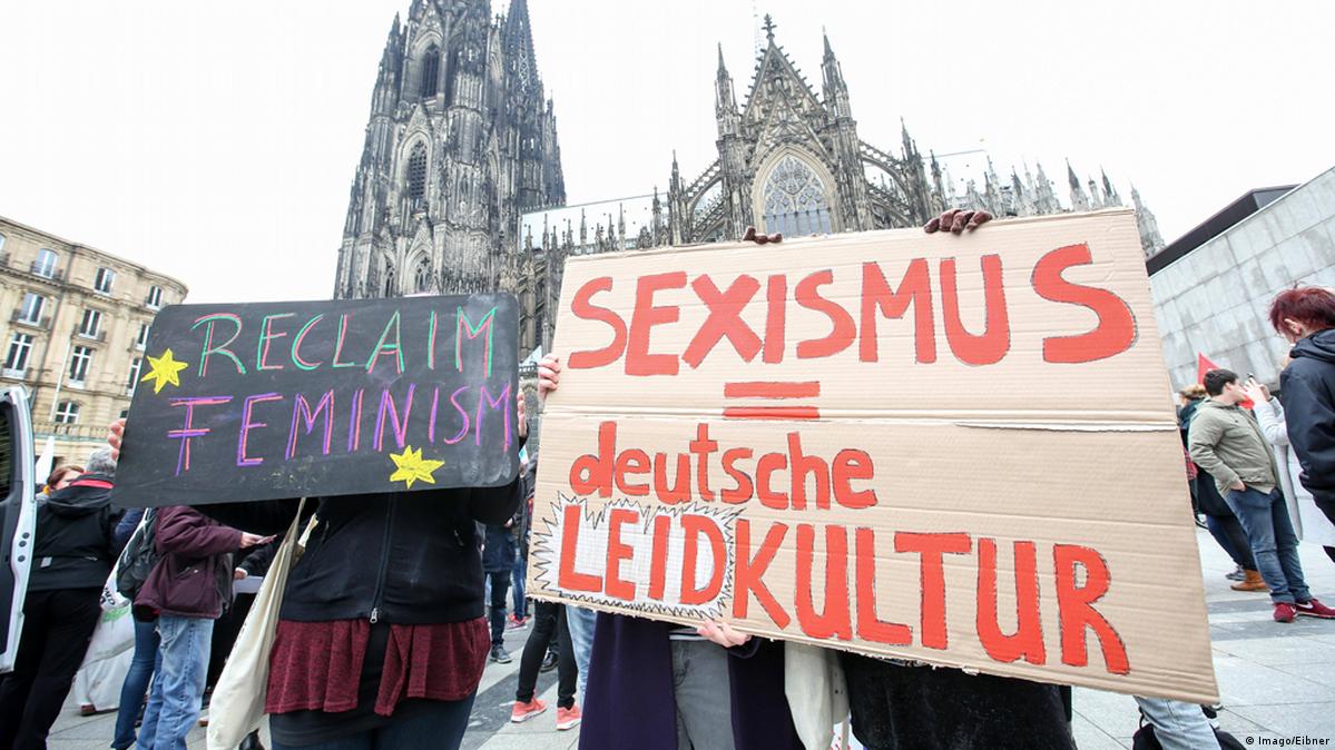 'Reclaim feminism' demonstration in Cologne – DW – 03/12/2016