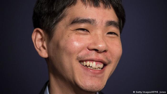 AlphaGo besiegt Go-Weltmeister Lee Sedol im fünften Spiel | Digitales ...