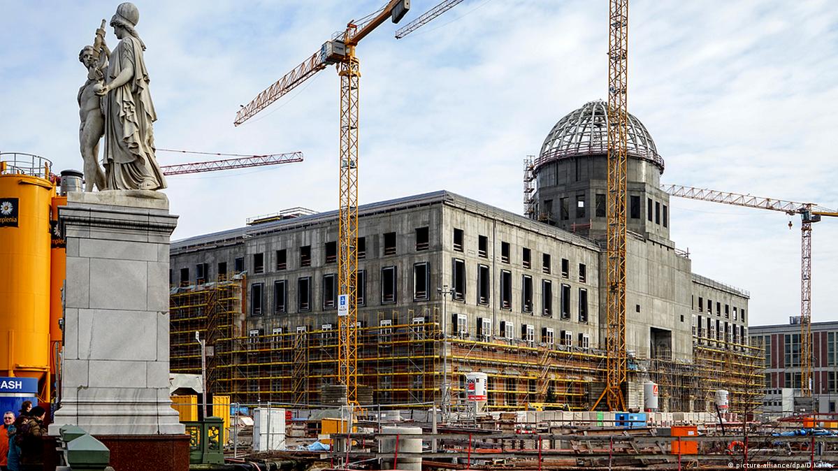 Checkpoint Berlim: Proposta indecente – DW – 03/04/2017