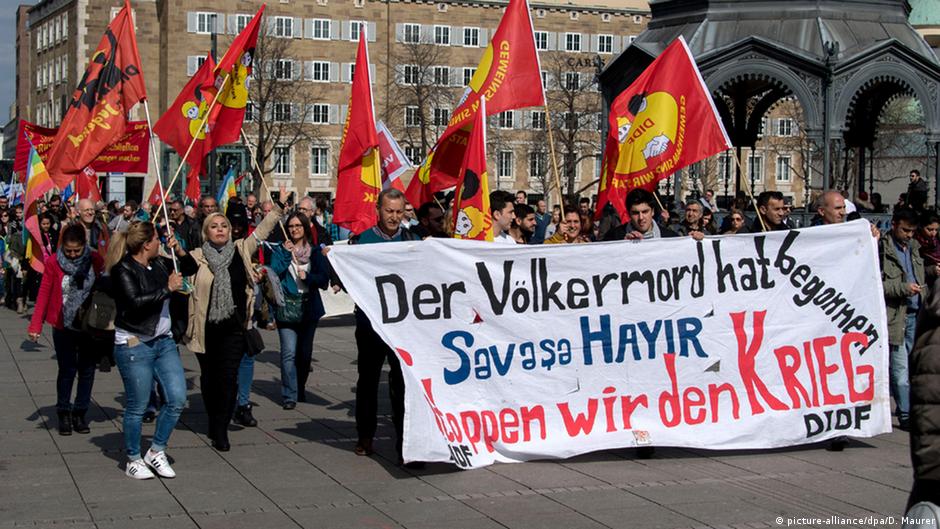 Easter marches against war and violence – DW – 03/26/2016