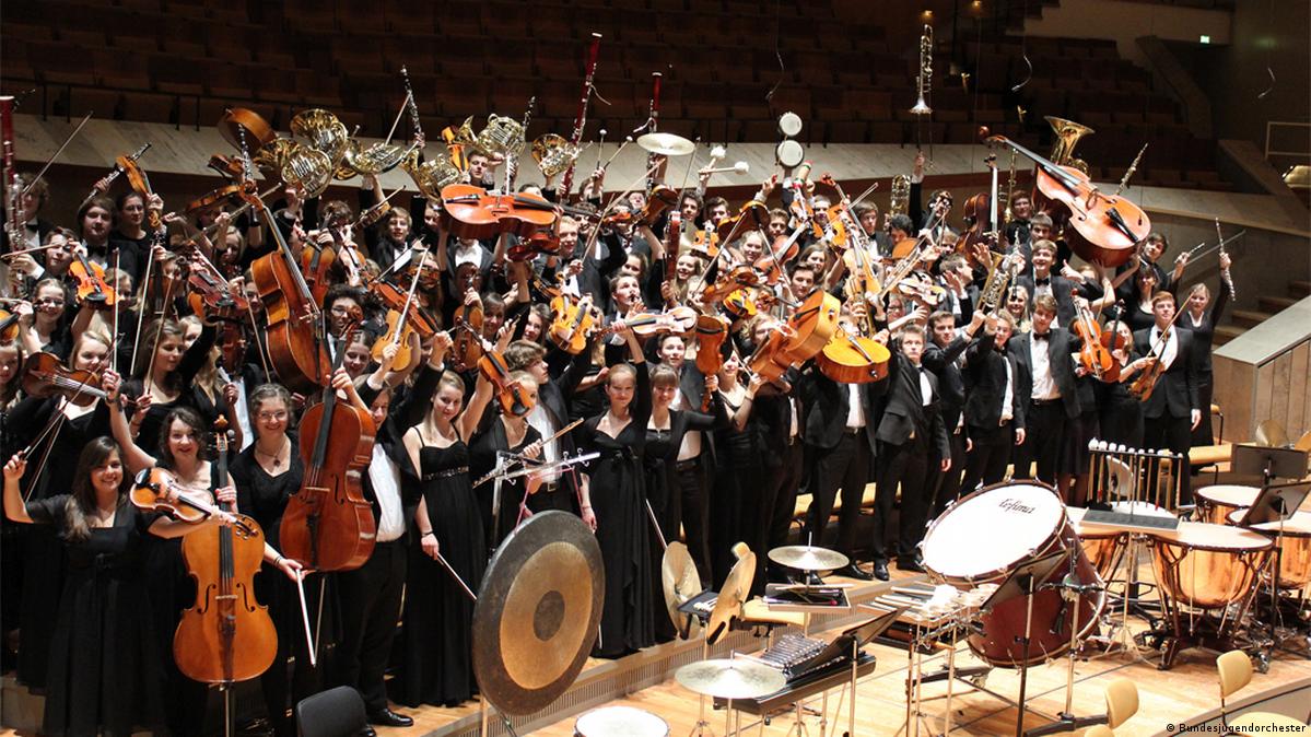 Sarah's Music - The German National Youth Orchestra – DW – 07/15/2016